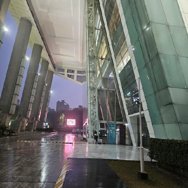 DLF Building No. 9 Tower B | DLF Cyber City, Gurugram | A Grade Office ...
